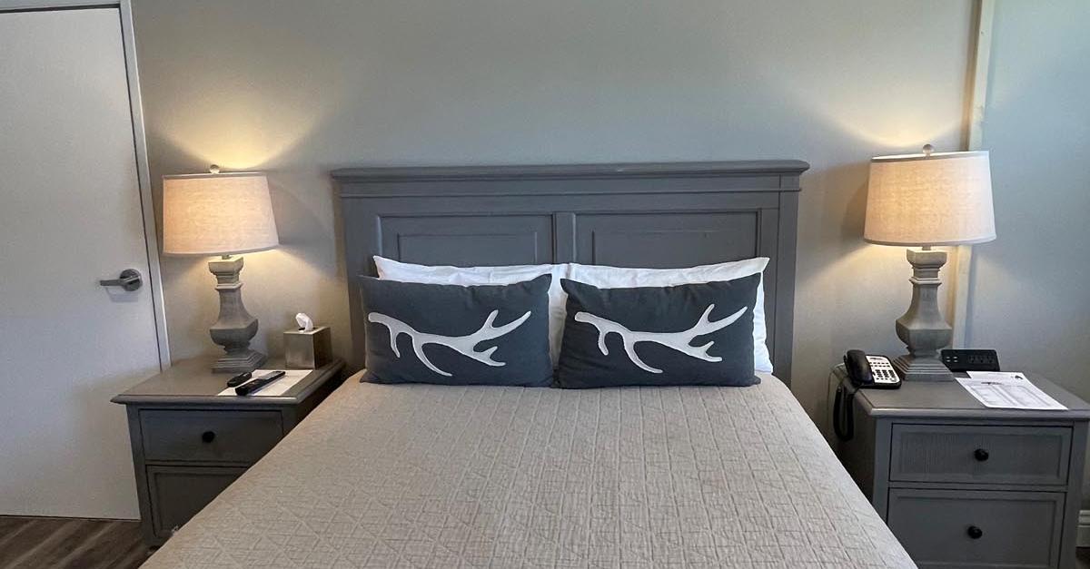 ADA Queen Room | Big Bear Frontier
